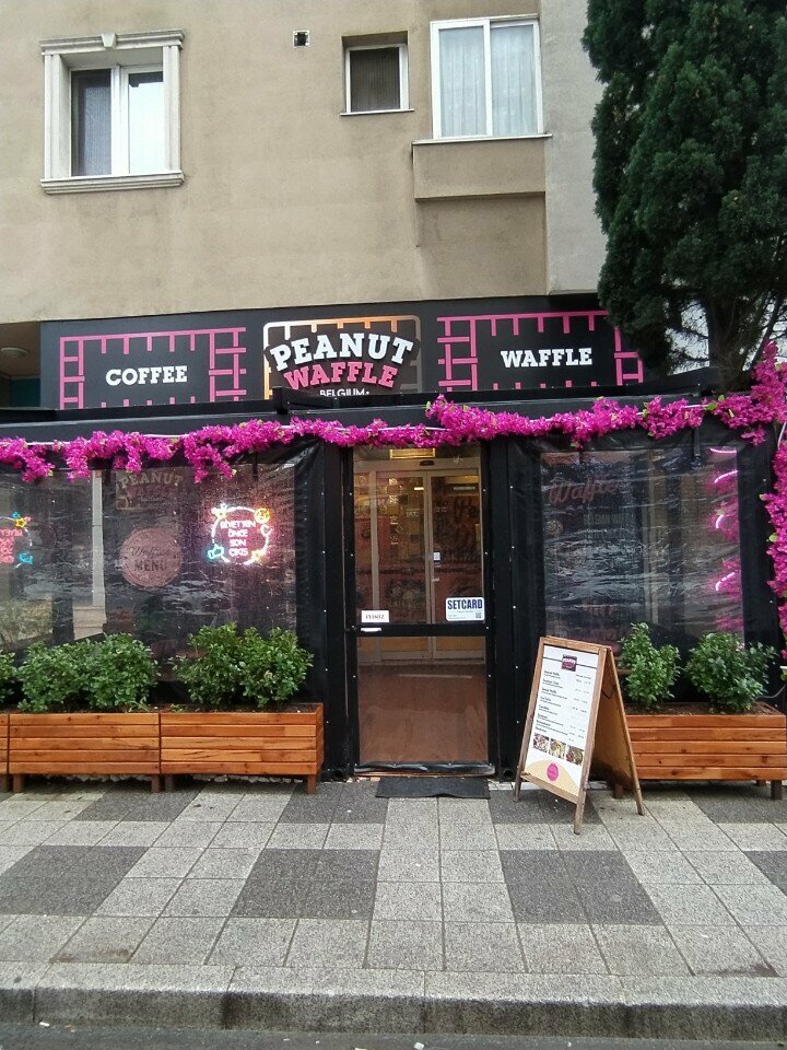 Pasta, şekerleme ve tatlı Peanut Waffle Belgıum, İstanbul, foto