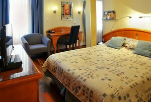 Auberge Le Pomerol (Quebec, Montreal, Boulevard de Maisonneuve), otel  Montreal'dan