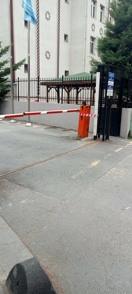 Belediye ve kamu hizmetleri merkezi İSKİ, İstanbul, foto