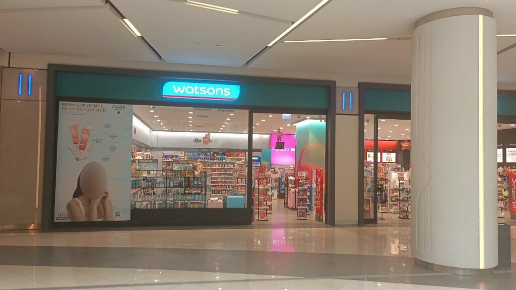 Kozmetik ve parfümeri mağazaları Watsons City Center, İstanbul, foto