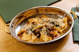 Dodici Italy (Rozhdestvenskaya Street No:26, Nizhniy Novgorod), restoran  Nijni Novgorod'dan