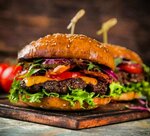 Mike's Burger & Steak House (İncilli, Karakol Cd. No:3 / 5, 54500 Karasu/Sakarya), fast food  Karasu'dan