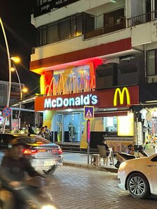 McDonald's (Muğla, Marmaris, Tepe Mah., Kubilay Alpugan Sok., 2A), fast food  Marmaris'ten