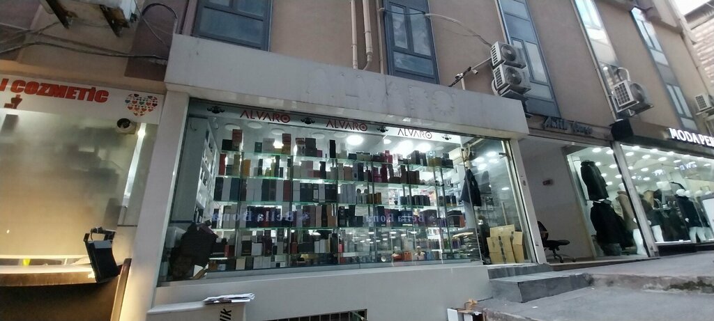 Kozmetik ve parfümeri mağazaları Sinanlı Cosmetic, İstanbul, foto