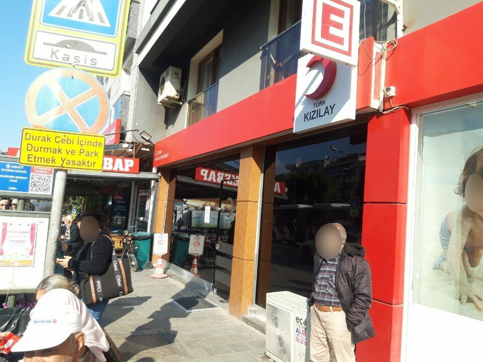 Kan bağışı merkezleri Kızılay Gaziemir Şubesi, İzmir, foto