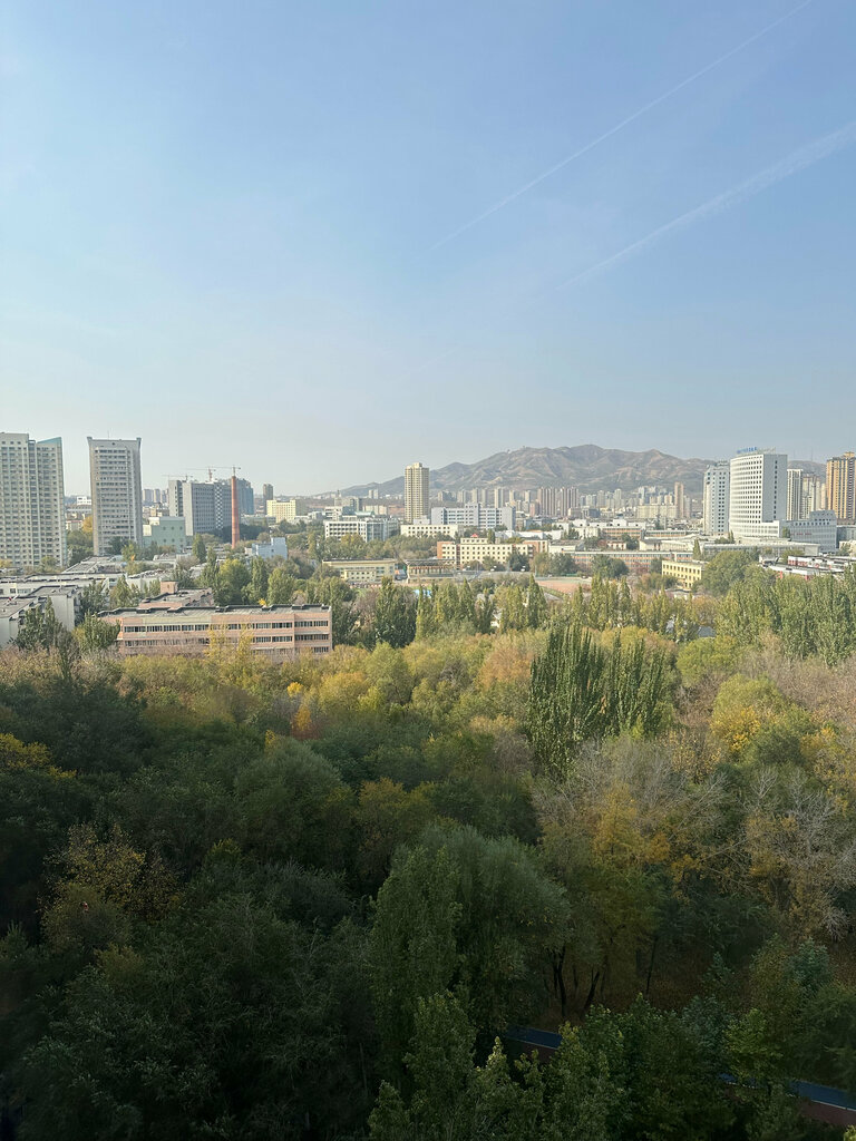 Otel Thank Inn Plus Hotel Xinjiang Urumqi Tianshan District Bingtuan Erzhong, Urumqi, foto