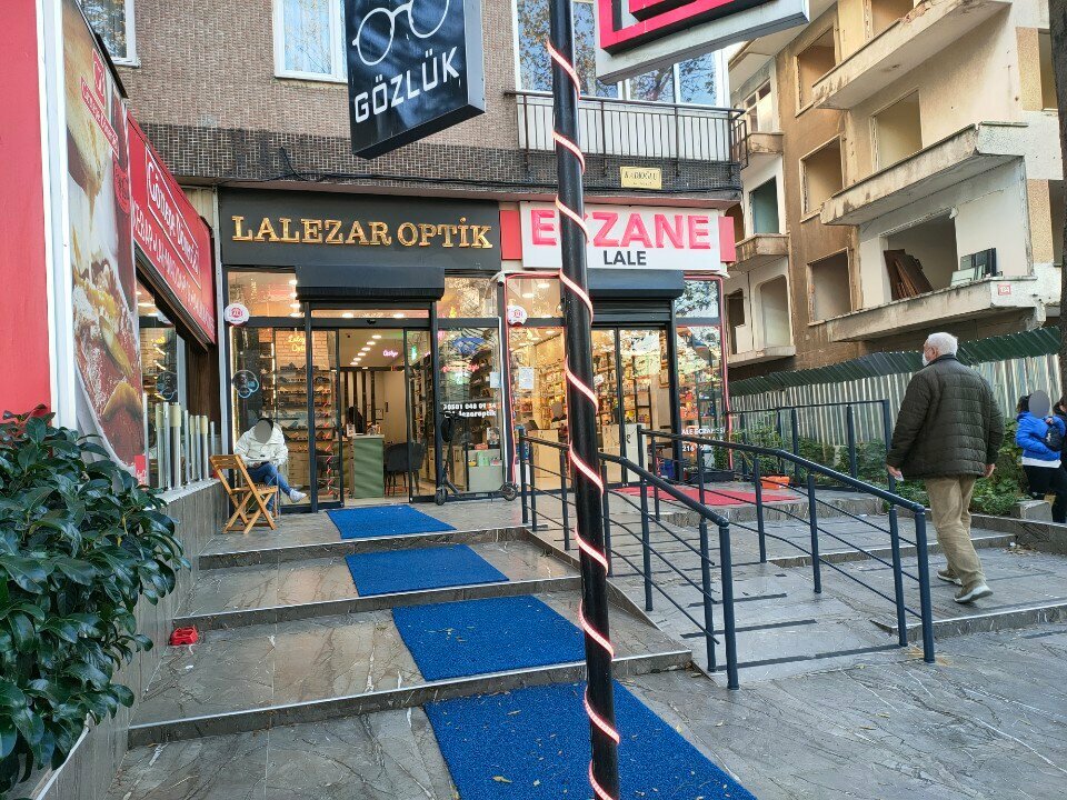 Eczaneler Lale Eczanesi, İstanbul, foto