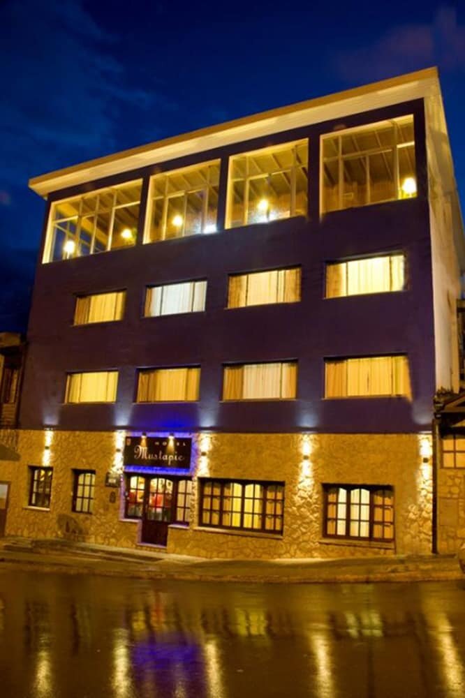 Otel Hotel Mustapic, Ushuaia, foto