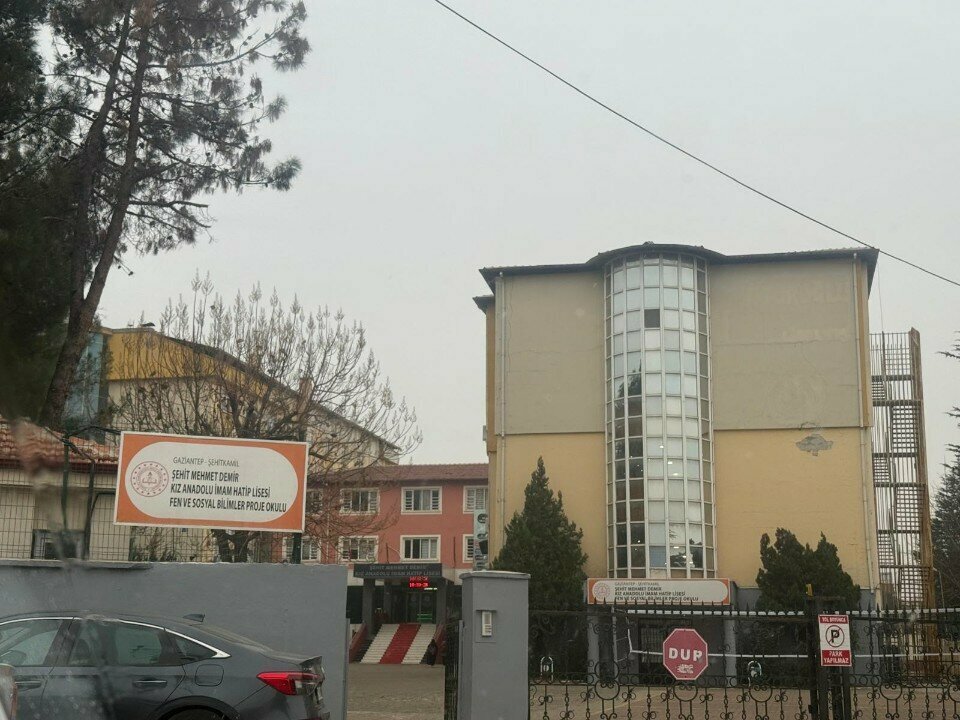 Lise Şehit Mehmet Demir Kız Anadolu İmam Hatip Lisesi, Gaziantep, foto