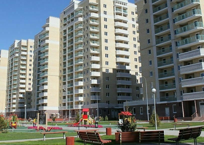 Konut blokları По ул. Боевая, 83е, Astrahan, foto