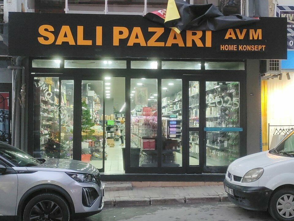 Züccaciye mağazaları Salı Pazarı Avm, İzmir, foto