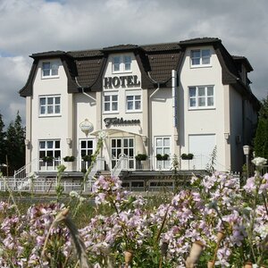 Hotel Falkensee (Spandauer Straße 6,14612 Falkensee,), otel  Falkensee'den
