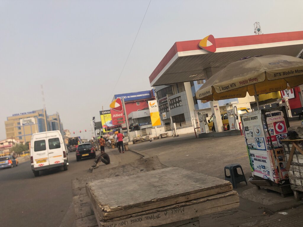 Benzin istasyonu Allied Oil Filling Station, Akra, foto