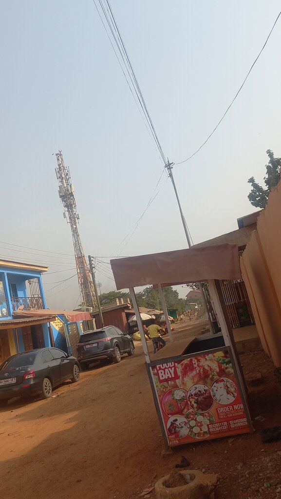 Bar Kakara Yebe Di Nti Pub, Dünya, foto