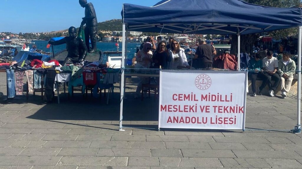 Lise Foça Cemil Midilli Mesleki ve Teknik Anadolu Lisesi, Foça, foto