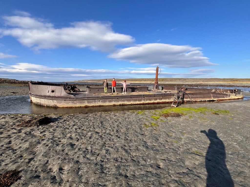 Turistik yerler Затонувший корабль, Murmanskaya oblastı, foto