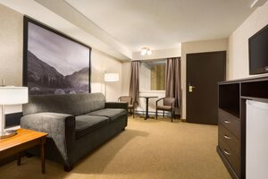 Super 8 by Wyndham Prince George (British Columbia, City of Prince George, Commercial Crescent), otel  Prince George'den