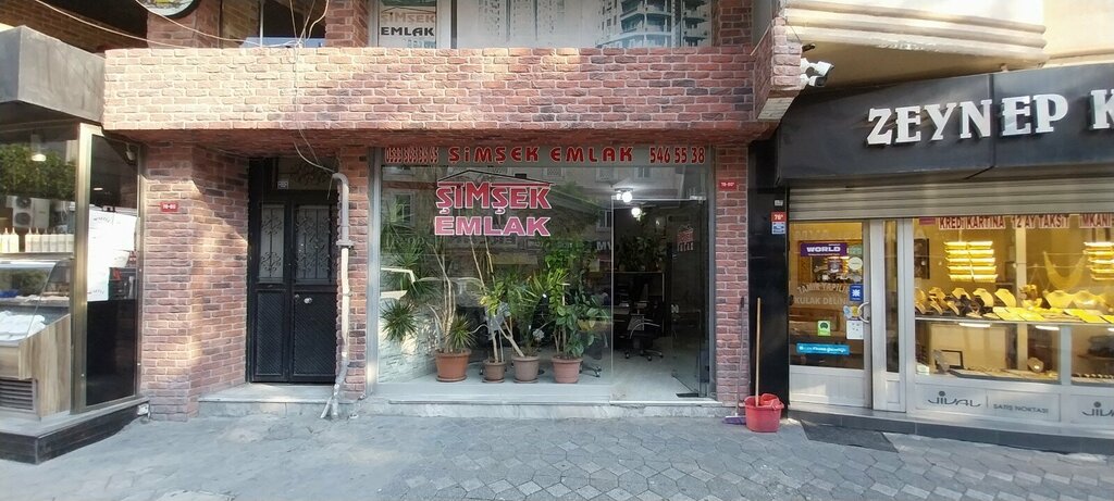 Emlak ofisi Şimşek Emlak, İstanbul, foto