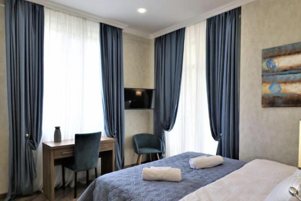 Kısa süreli konaklama Sunset Tbilisi Luxury ApartHotel, Tiflis, foto