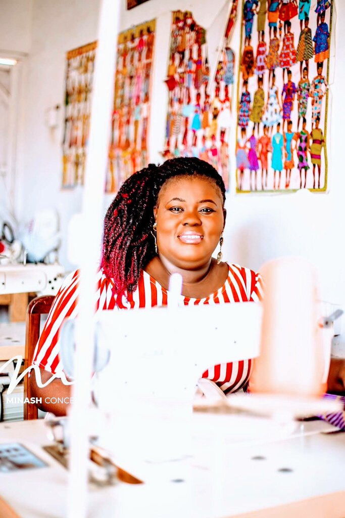 Giyim mağazası Adb's Fashion Empire, Dünya, foto