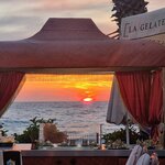 Ekin Beach Hotel (Aydın, Kuşadası, Kadınlar Denizi Mah., Kadınlar Denizi Cad., 61), otel  Kuşadası'ndan