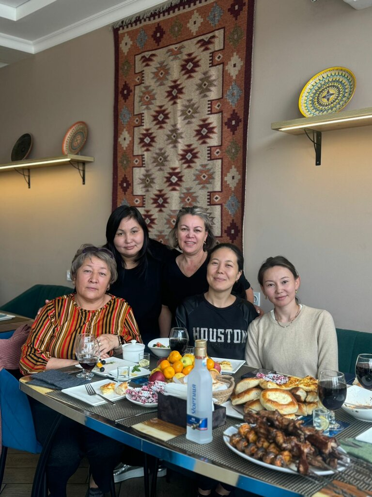 Kafe Berekeshvili, Almatı, foto