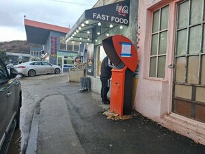 Carlitos (Chargalis Street No:73G), ekmek fırını  Tiflis'ten