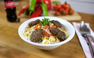 İzmir Köfte & Burger (Isparta, Isparta Merkez, Kutlubey Mah., 1005. Sok., 7), fast food  Isparta'dan