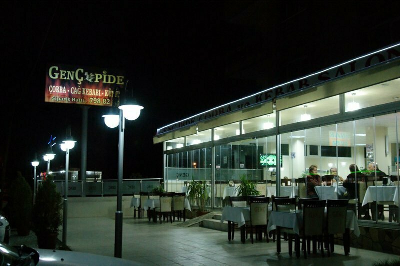 Kafe Genç Pide, İzmir, foto