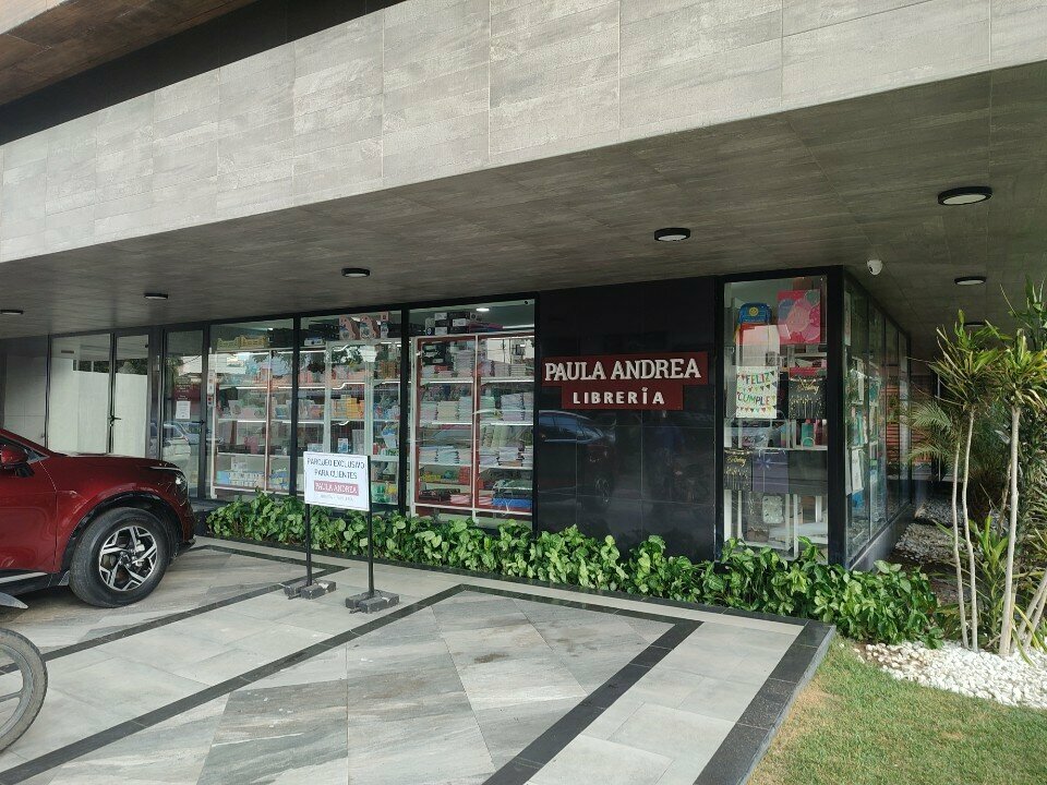 Kırtasiyeler Paula Andrea Bookstore, Santa‑Krus, foto