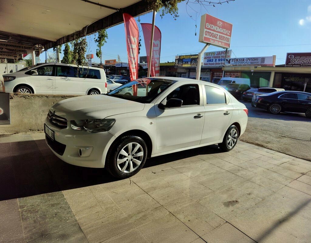 Otomobil servisi M&h Otomotiv Peugeot Citroen Opel Ds Özel Servisi, İzmir, foto