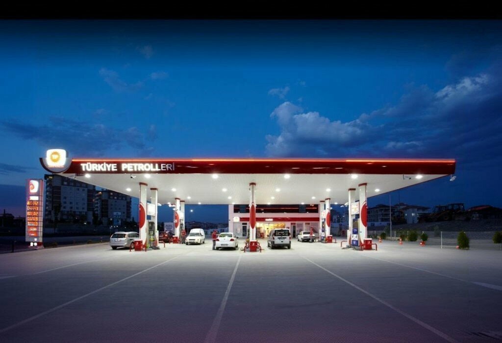 Benzin istasyonu Türkiye Petrolleri, Edremit, foto
