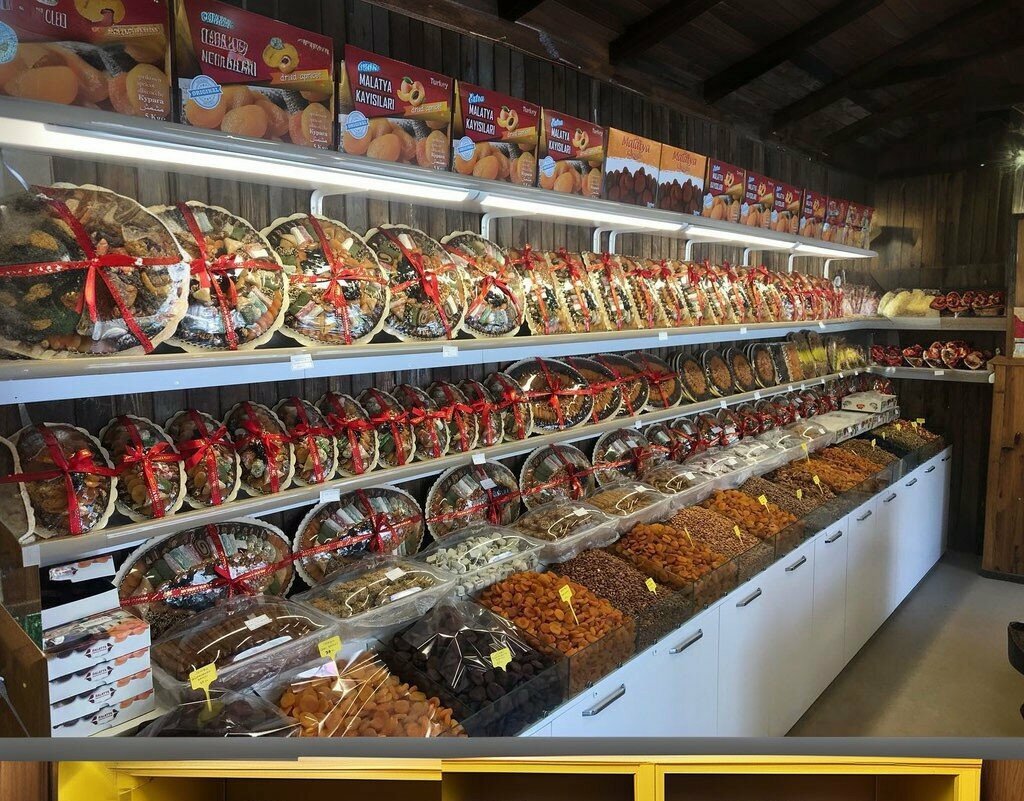 Market İlhanlar Kayısı - Yöresel Darende Pazarı - Adnan İlhan, Darende, foto