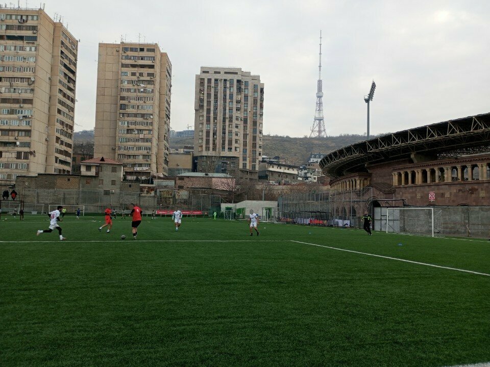 Spor tesisi Sports field, Erivan, foto