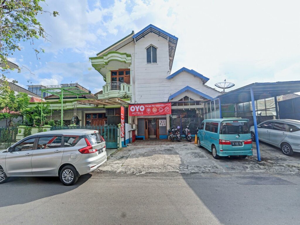 Otel Super Oyo 90426 Near Mall Ciputra 2, Semarang, foto
