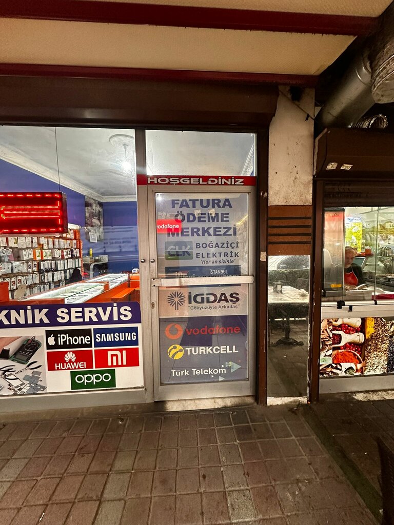 GSM operatörleri Turkcell Aksoy Bilişim, İstanbul, foto