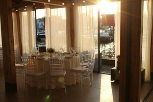 Restaurant Meduza (Naberezhnaya Street No:18, Dolgoprudny), restoran  Dolgoprudny'den