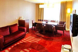 Crowne Plaza Sofia (Sofia), otel  Sofya'dan