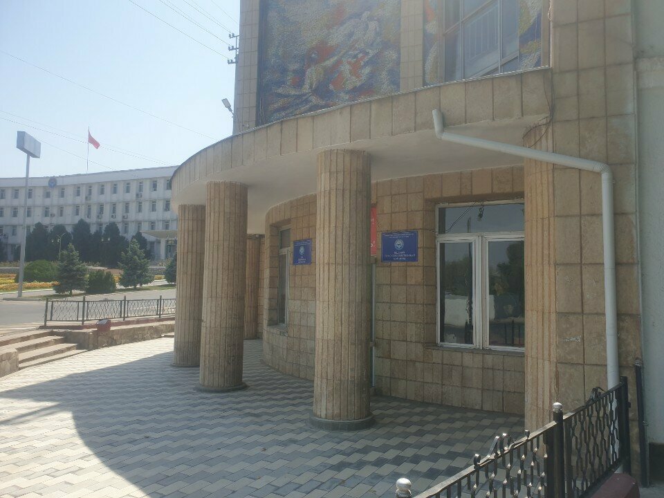 Meslek yüksekokulu Osh Agricultural College, Faculty of agricultural mechanization, Osh, foto