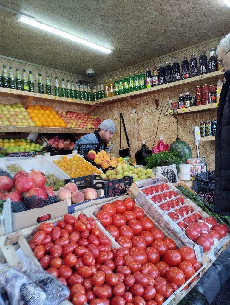 Manavlar Магазин овощей и фруктов, Tümen (Tiumenskaya) oblastı, foto