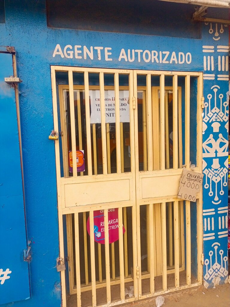 Cep telefonu ve aksesuarları satış mağazaları Agente autorizado da Dstv, Loanda, foto