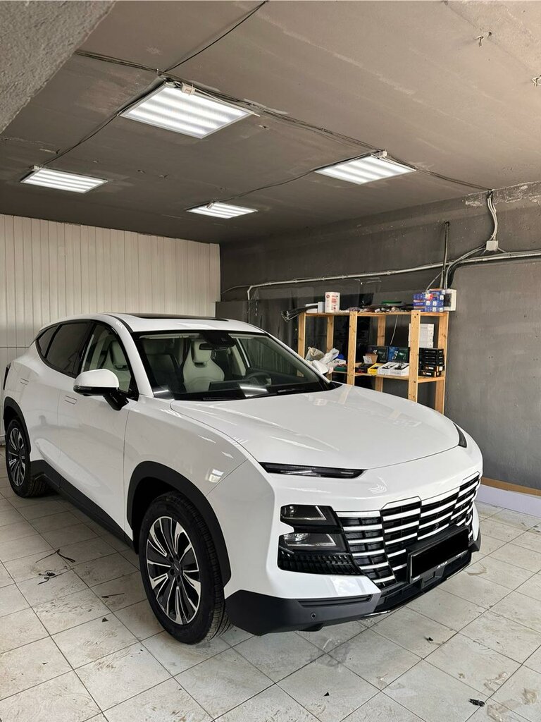 Araç camlarının renklendirilmesi Esthetic AutoStudio, Volgograd, foto