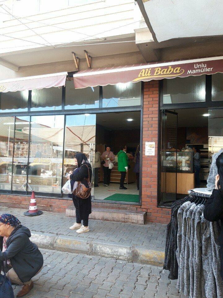 Ekmek fırını Ali Baba Unlu Mamüller, İzmir, foto
