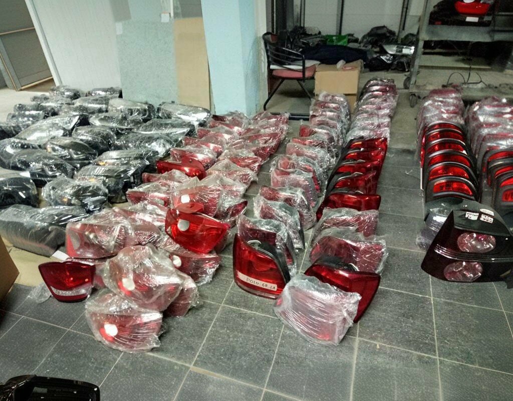 Otomobil yedek parçaları Korkmaz Oto Çıkma, İzmir, foto