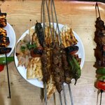 Dostlar Kebap Sucuk Evi (Osmaniye, Kadirli, Andırın Cad., 87), restoran  Kadirli'den