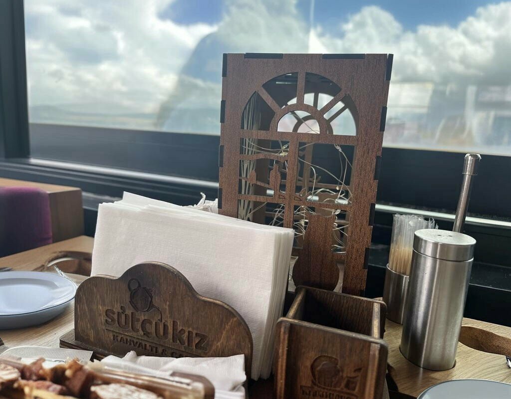 Restoran Sütçü Kız Kahvaltı Cafe, Tatvan, foto