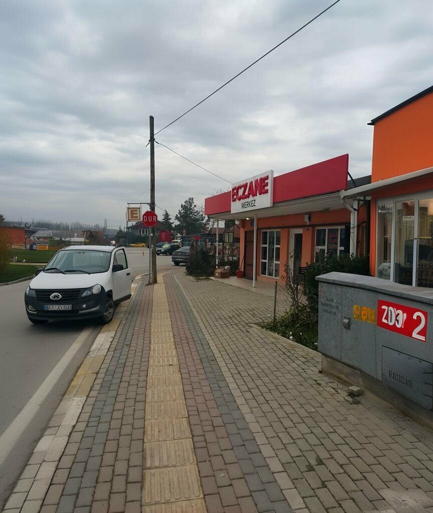 Eczaneler Merkez Eczanesi, Kartepe, foto