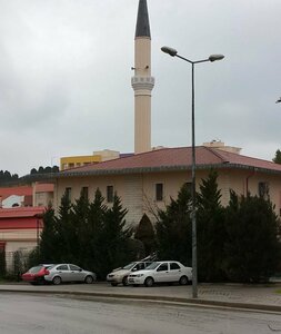 İhlas Tatil Köyü Cami (Yalova, Armutlu, Bayır Mah., 1. Sok., 9), cami  Armutlu'dan