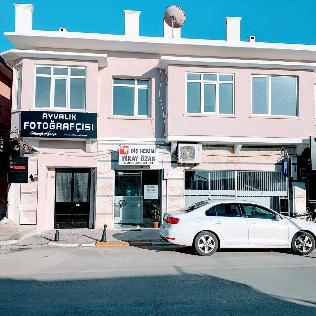 Özel ağız ve diş sağlığı klinikleri ve muayenehaneleri Diş Hekimi Miray Özak, Ayvalık, foto