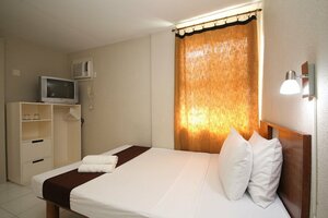 Mr Holidays Hotel (Western Visayas, Aklan, Malay, o. Borakay), otel